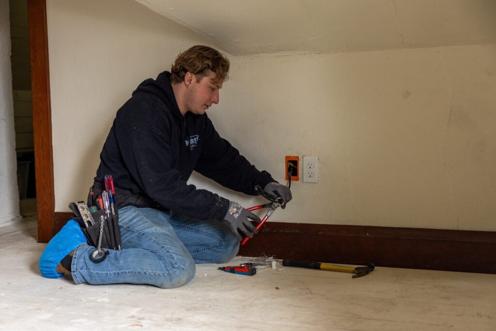 Electrical Outlet Replacement in Seattle