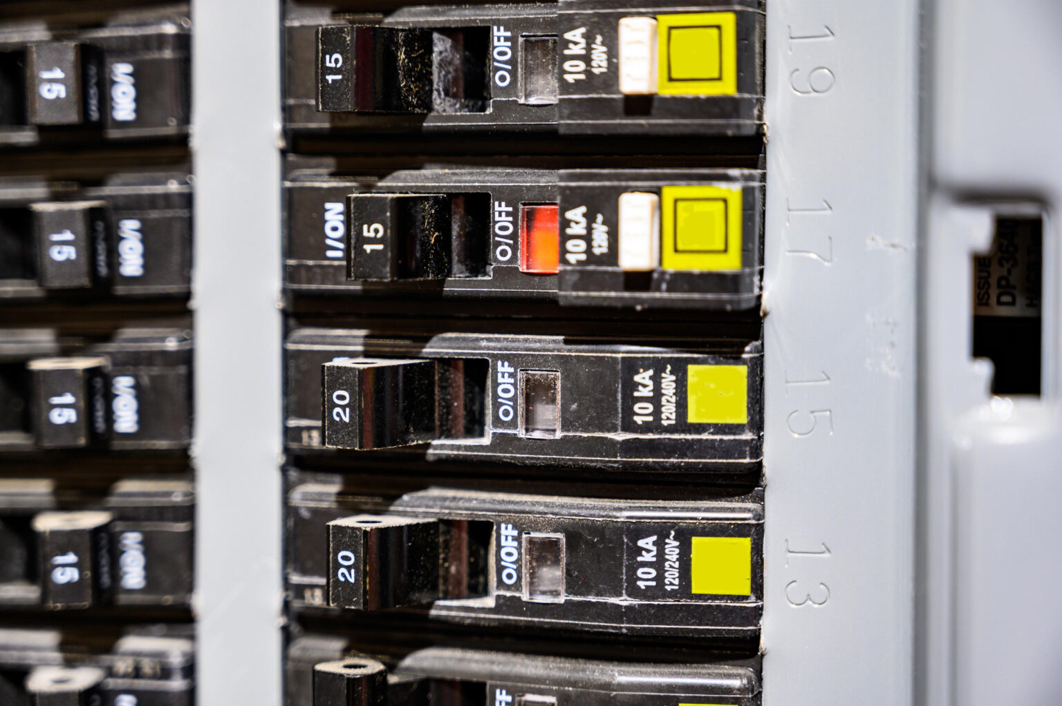 Fuse Boxes vs Circuit Breaker Panels: Everything Homeowners Need to Know